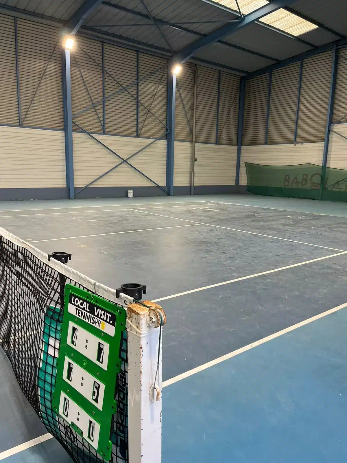 Créer un espace sportif innovant : réussir la construction padel ...
